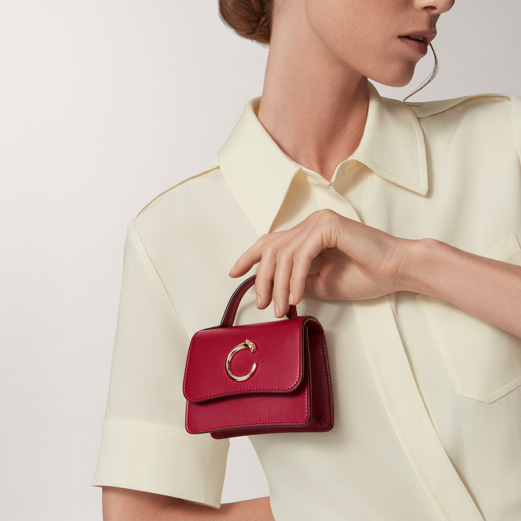 Chain bag micro model, Panthère C de Cartier - Collections | Cartier KWT