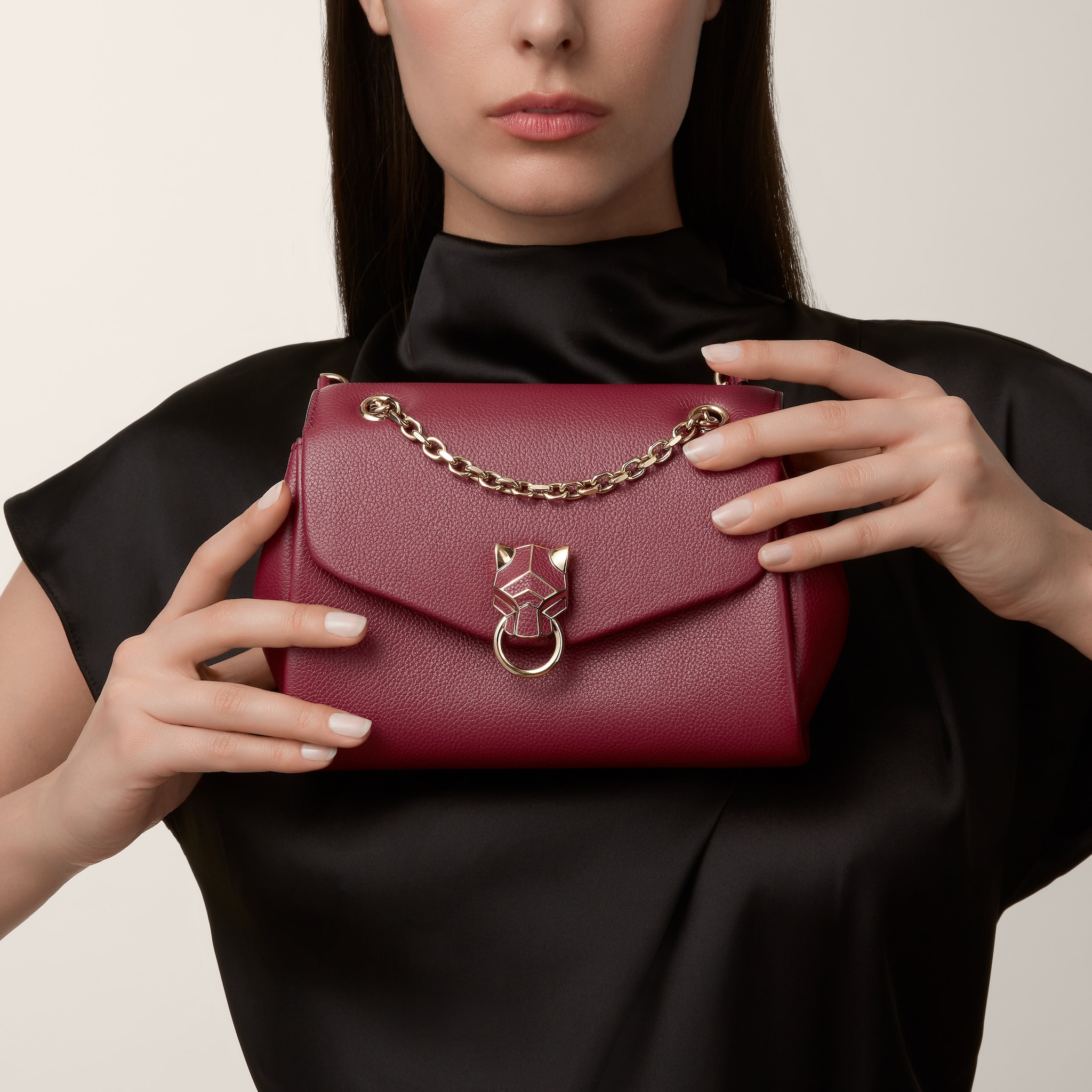 Mini model chain bag, Panthère Graphique de Cartier - Panthère ...