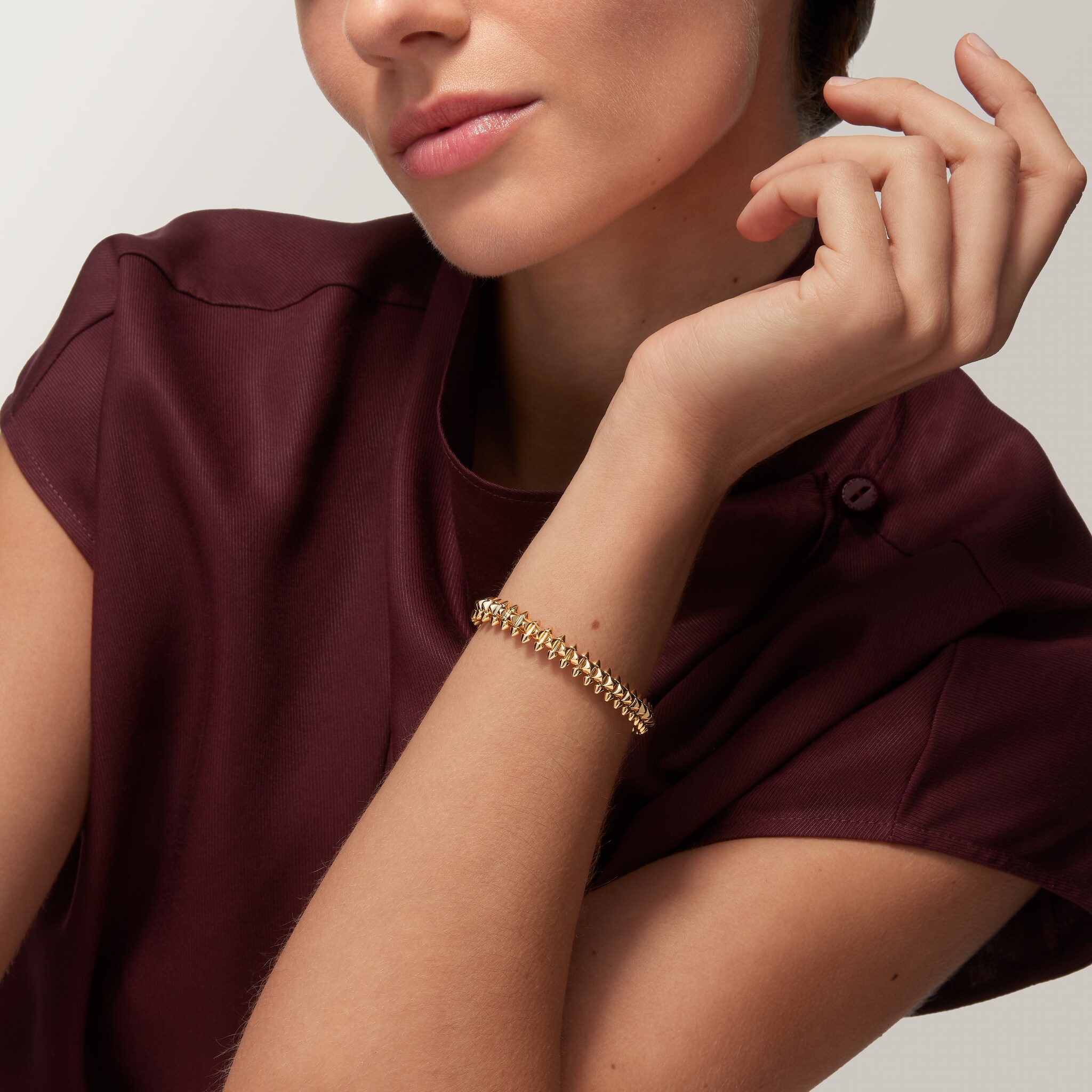 Clash de Cartier bracelet, medium model - Bracelets | Cartier KWT