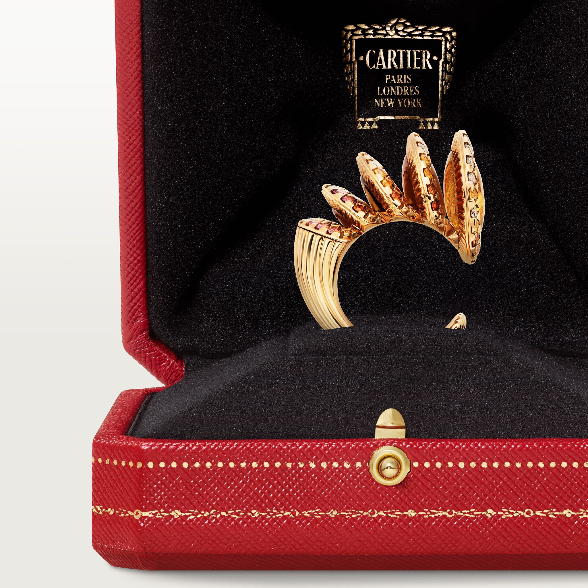 Cartier Libre Polymorph ring, chalcedony, diamonds