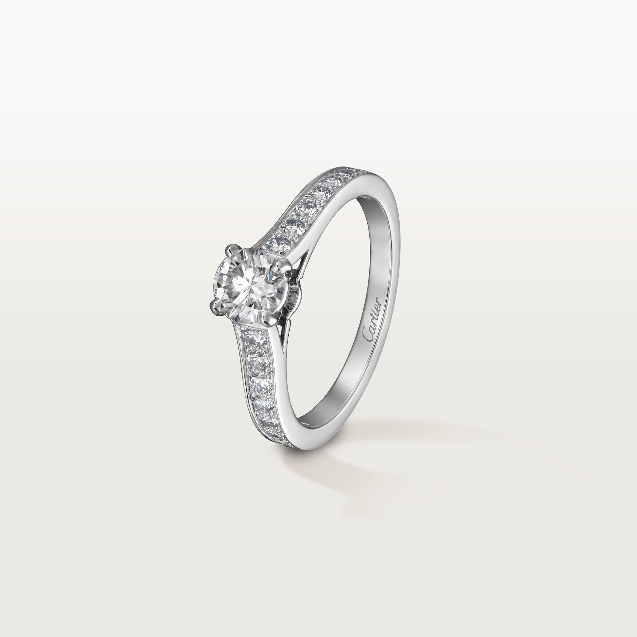 1895 solitaire, brilliant-cut diamond, paved