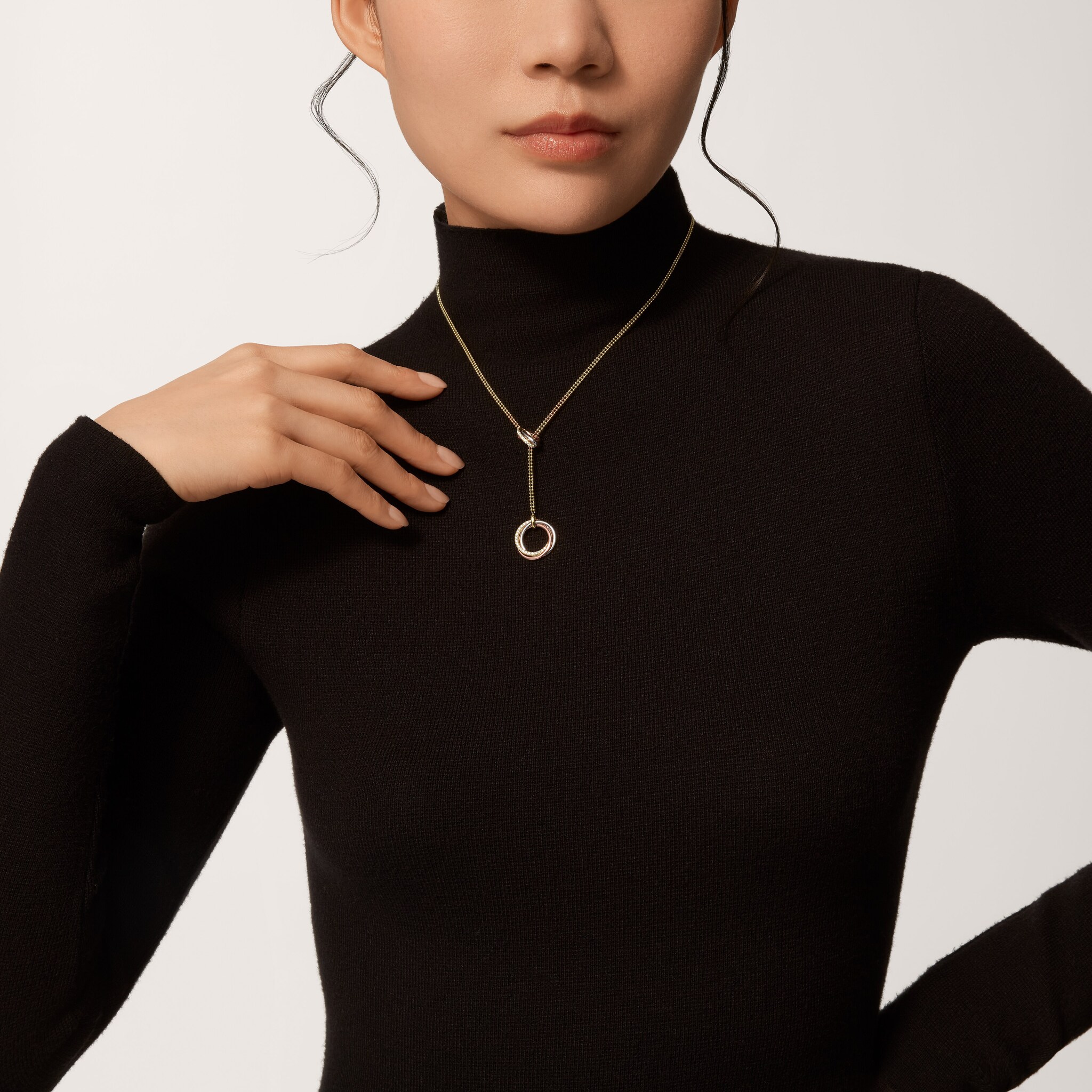 Trinity necklace, diamonds